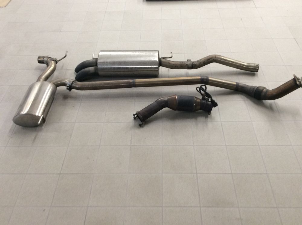 Grosse Auspuff Anlage für Passat 1.8 T 20V (Gebraucht) in Triesen für ...