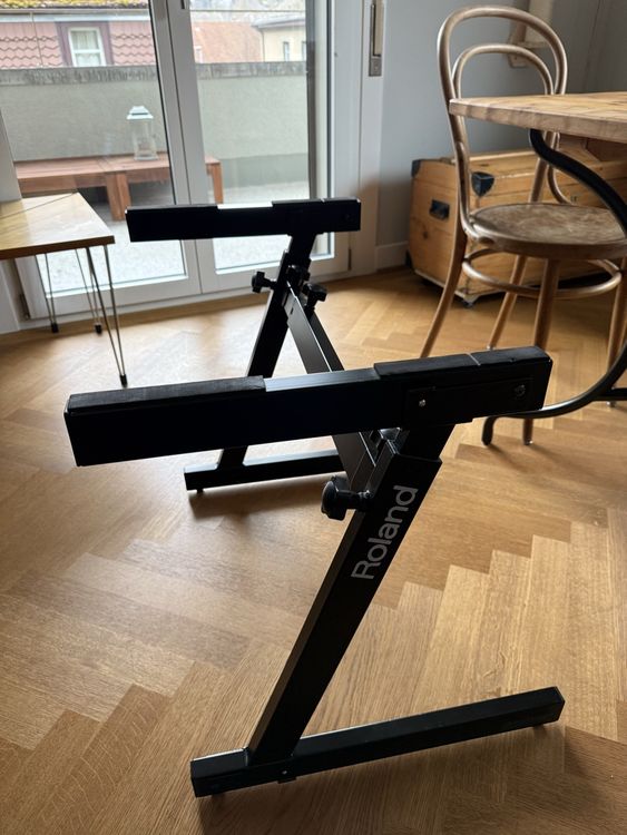 Roland KS-18Z Keyboard Stand (Gebraucht) in Bern für CHF 69 – nur Abholung auf Ricardo kaufen