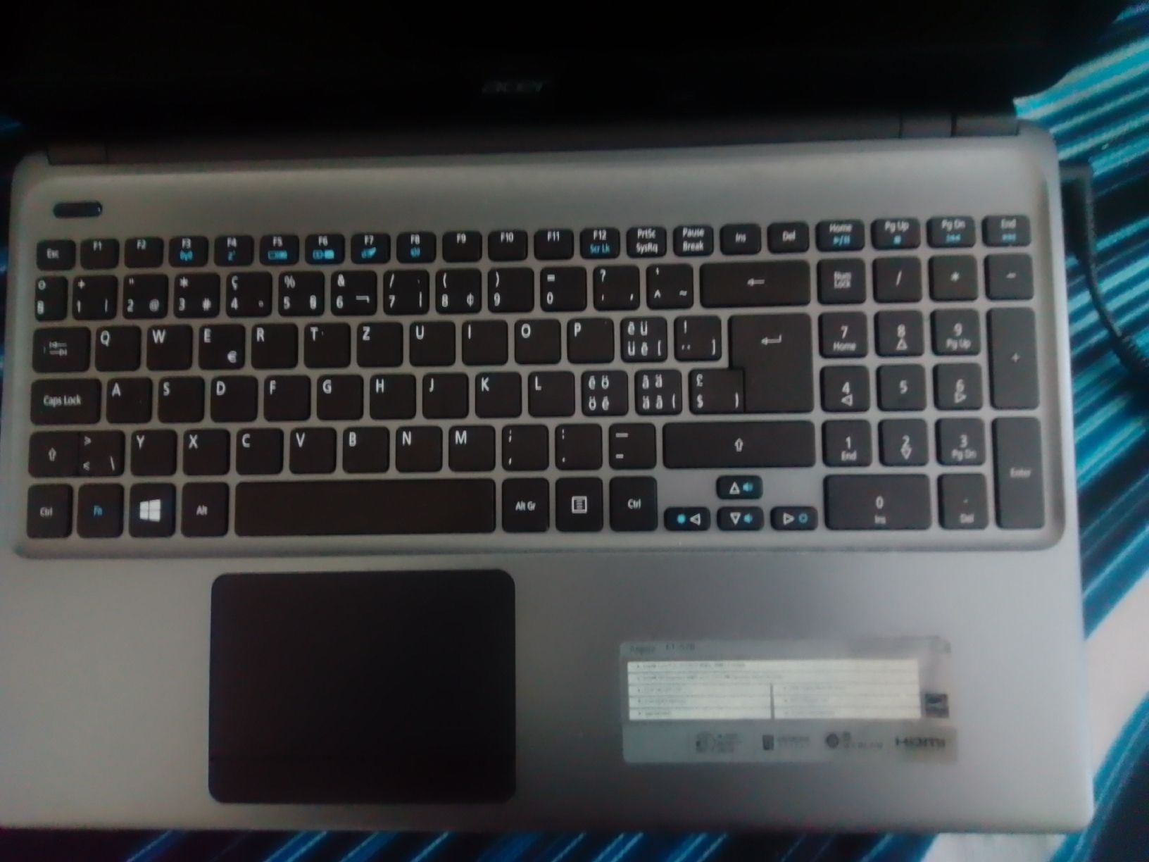 Acer Aspire E1-570 Laptop - Ideal füs Homeoffice! (Gebraucht) in Höri ...