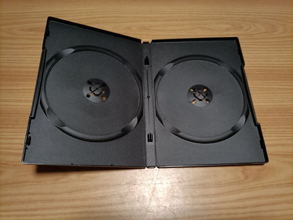 DVD-Hüllen - Für zwei CD's oder zwei DVD's (Gebraucht) in Schöftland für CHF 1 – mit Lieferung ...