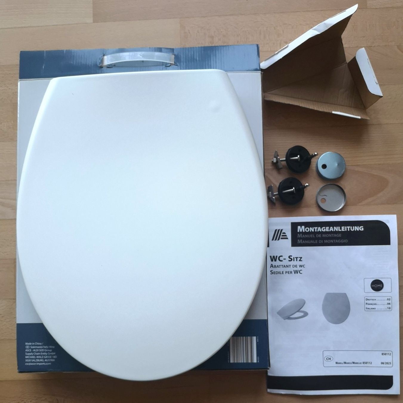 Neuer weisser WC - Sitz mit Absenkautomatik/slow motion (Neu und ...