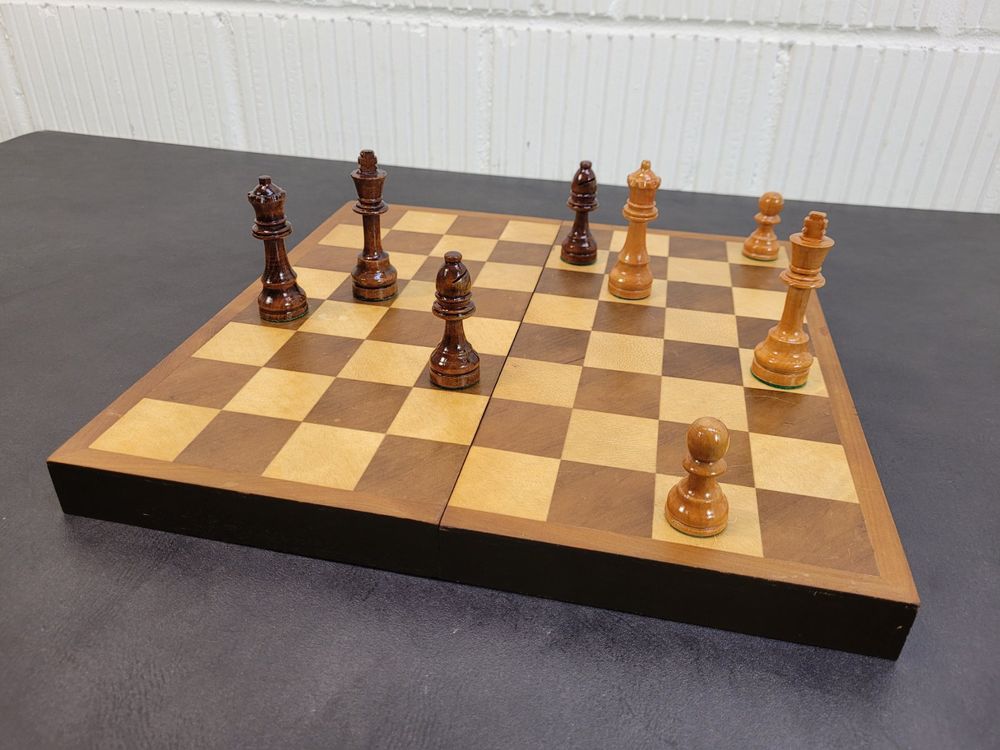 Schachspiel Holz mit Spielbrett Figuren und Schach Regeln | Kaufen auf ...