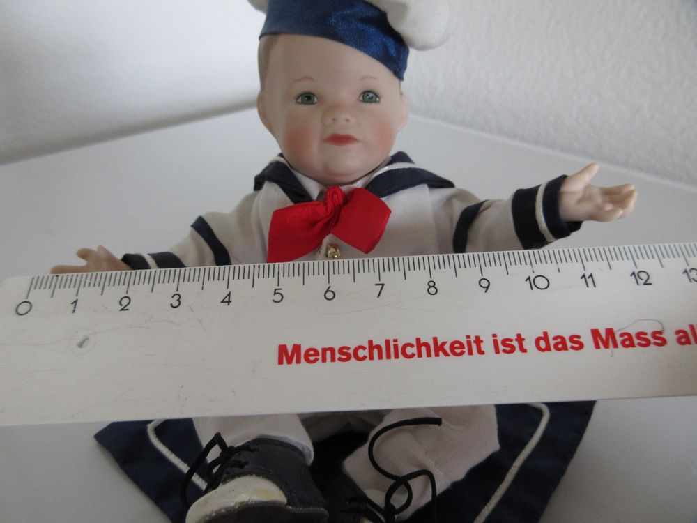 Porzellanpuppe Matthew, Püppli Segler, Yolanda Bello, 12 cm (Gebraucht ...