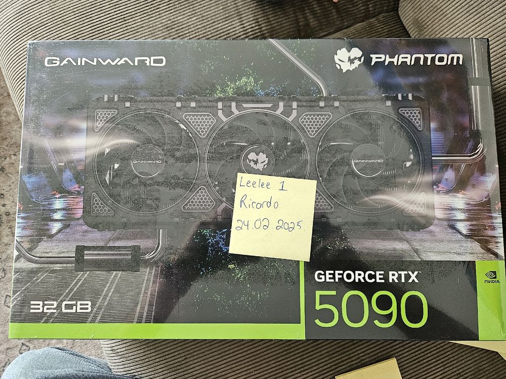 Gainward Nvidia rtx 5090 32gb brand new in box (Neu und ...