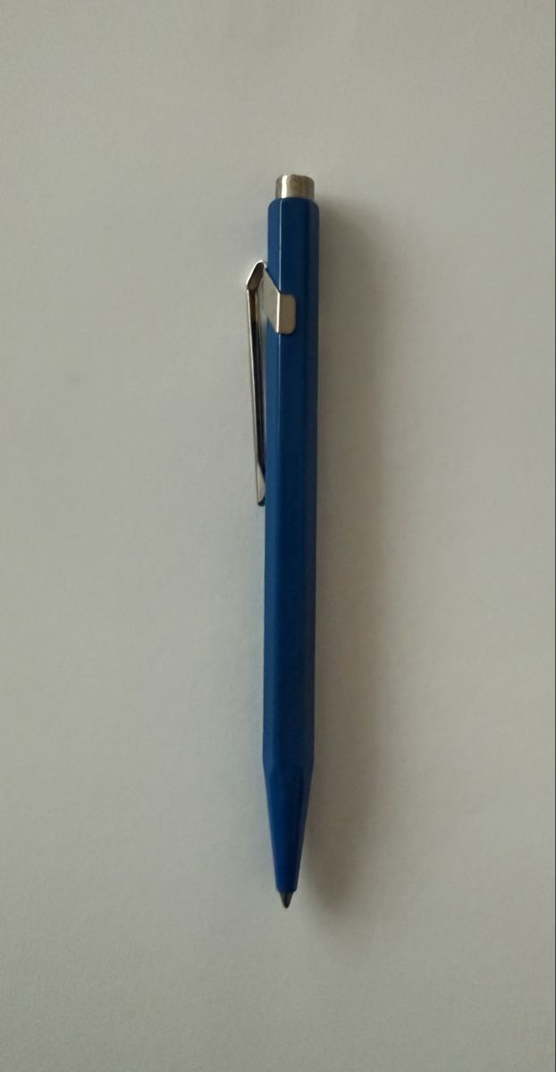 Caran d'Ache Kugelschreiber blau - Top Zustand! (Gebraucht) in Oetwil ...