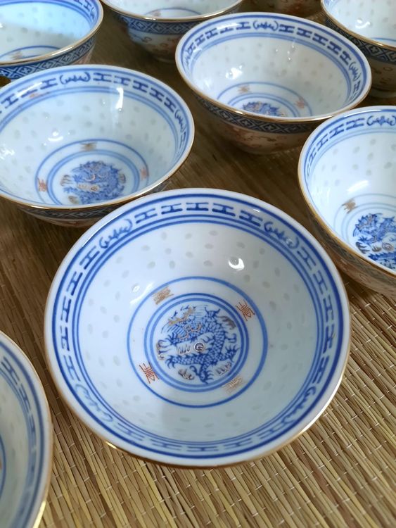 SET DE 42 BOLS EN PORCELAINE CHINE 1970 BLEU BLANC ET DORURE | Kaufen ...