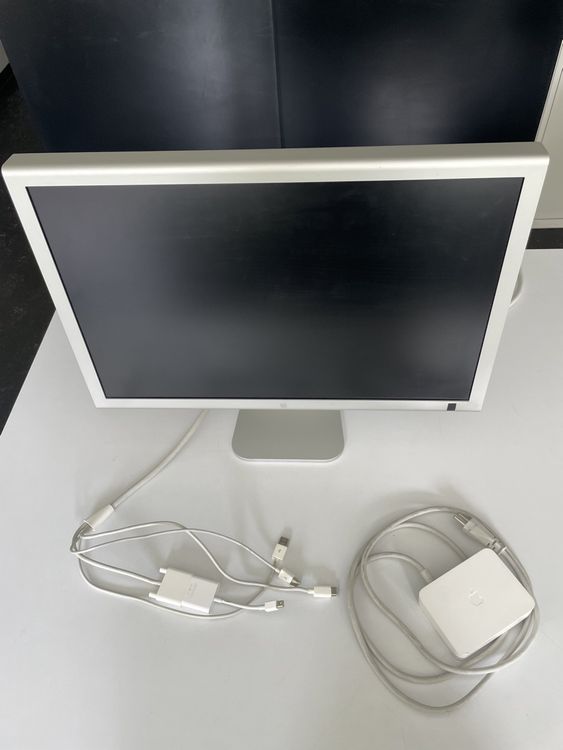 Apple Cinema Display inkl. Adapter (Gebraucht) in Basel für CHF 29 ...