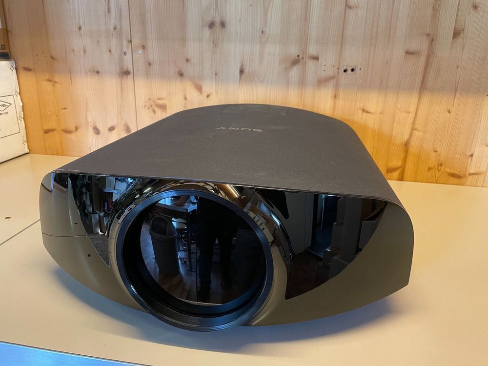 Sony VPL-VW1000ES | Kaufen auf Ricardo