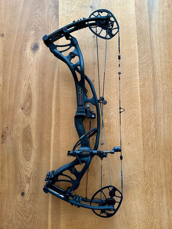 HOYT Carbon RX-3 Compound Bogen - 40 Pfund RH - Komplettset | Kaufen auf Ricardo