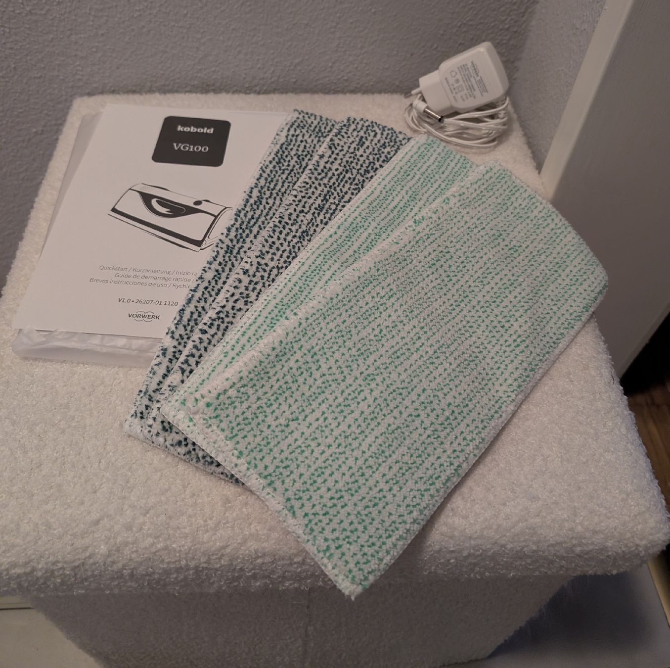 Vorwerk Kobold VG100 Fensterreiniger wie neu mit Zubehör! (Neu (gemäss ...
