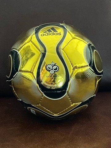 Teamgeist Berlin Final Mini Fussball WM 2006 - gold schwarz | Kaufen ...