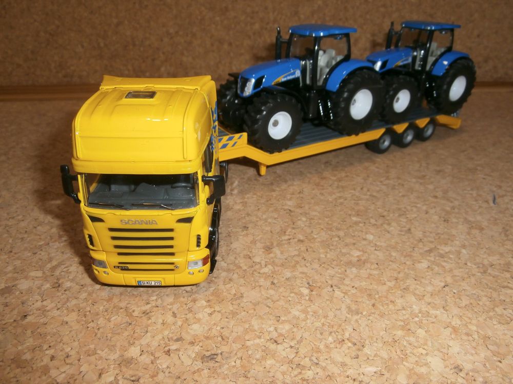 SIKU 1984 Scania R 620 mit Tieflader und Traktoren (Neu und originalverpackt) in Läufelfingen ...