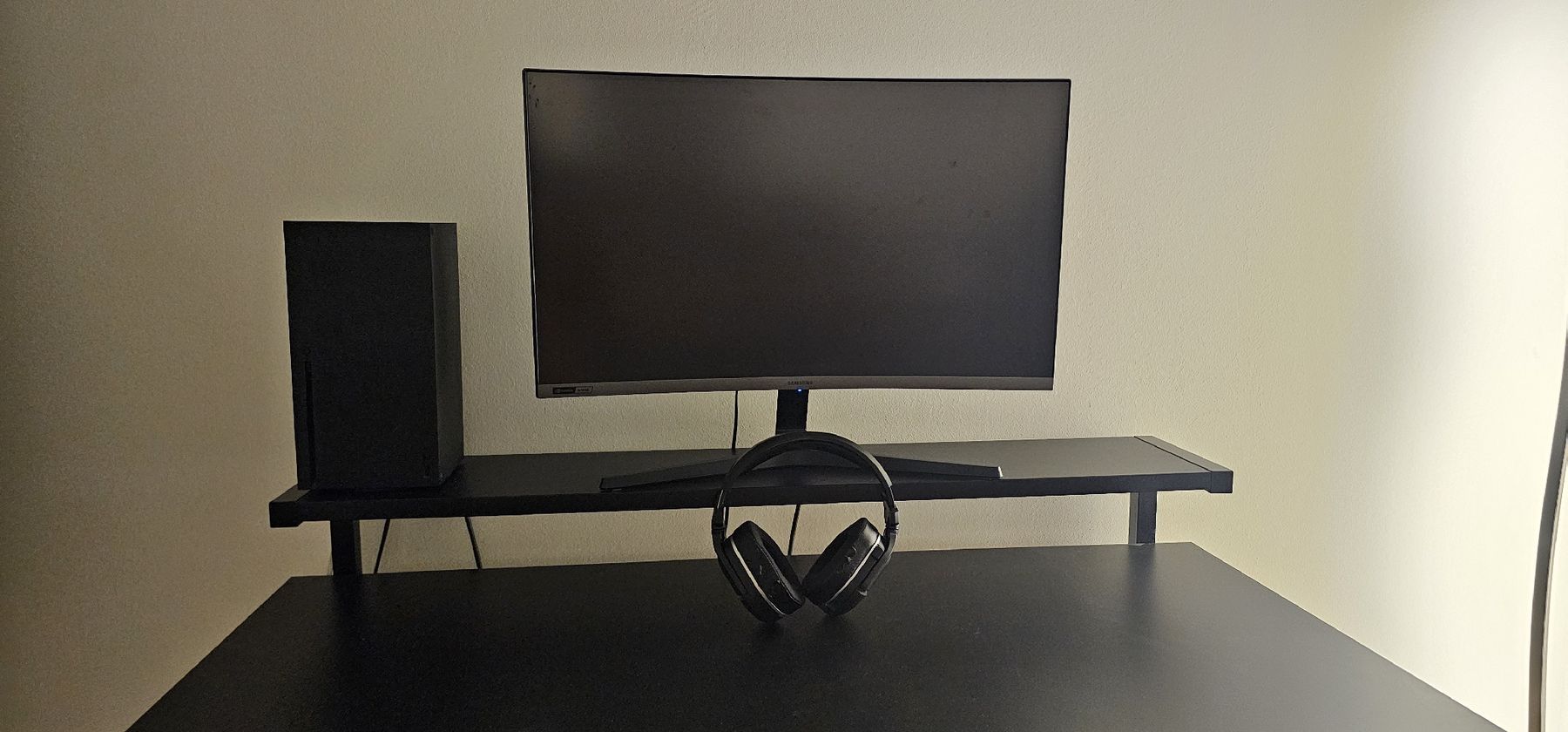 Xbox Series x: Konsole, Monitor, 5 Spiele und Headset (Gebraucht) in ...