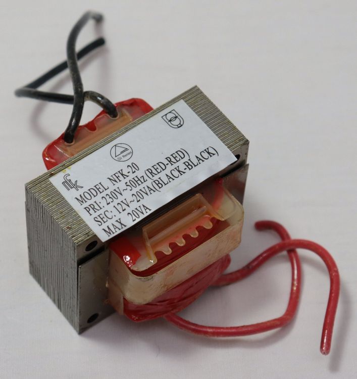 Trafo 230V 50Hz zu 12V AC, max 20VA | Kaufen auf Ricardo