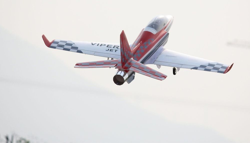 VIPER JET V4 Pro 6-8S rot PNP (Neu (gemäss Beschreibung)) in Hinwil für ...