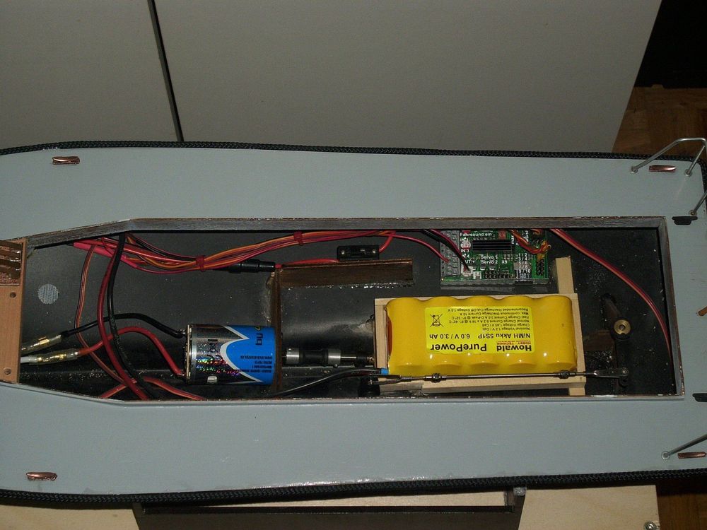 Modeljacht "LISA M" von Krick (D'occasion) à Goldswil pour CHF 180 ...