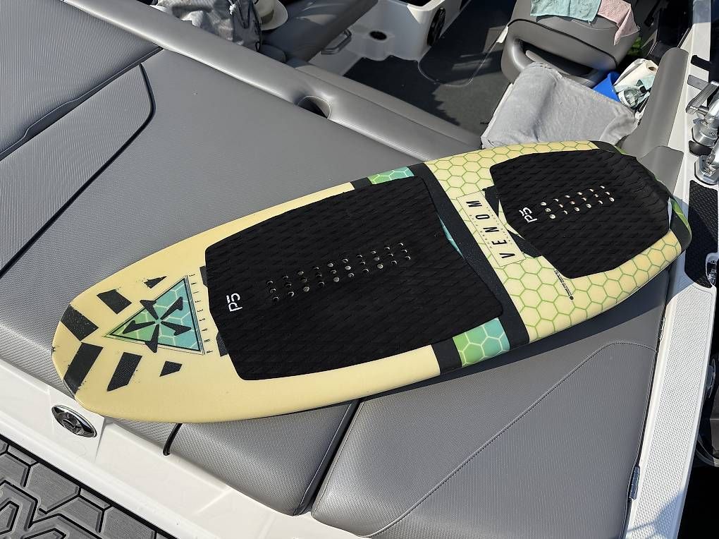 Planche de wake surf Phasefive Venom (D'occasion) à Vernier pour CHF ...