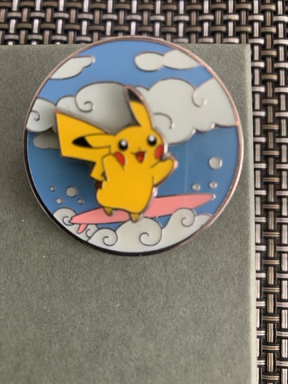 Pokemon Surfendes Pikachu Pin 25th Celebrations (Neu (gemäss ...