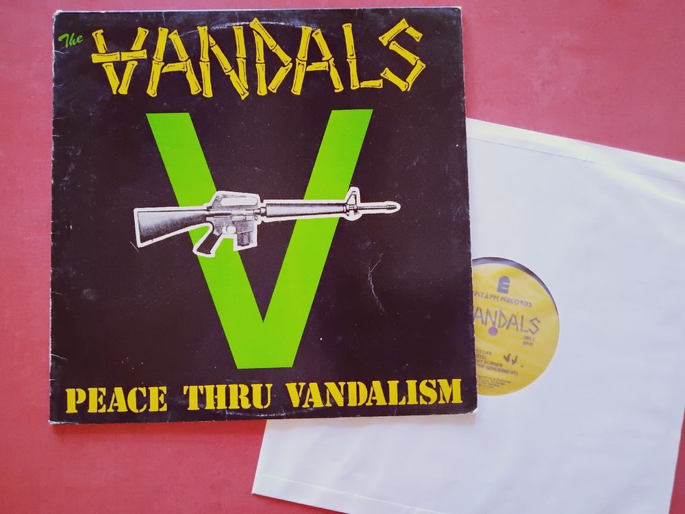 Vandals - Peace thru Vandalism (Gebraucht) in Niedermuhlern für CHF 20 ...