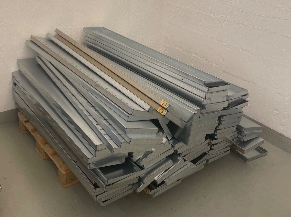 ERREX Tablare 1300 x 200 mm (Gebraucht) in Zürich für CHF 3 – nur ...