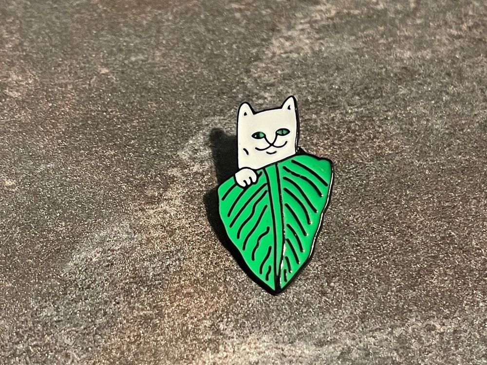 Ripndip Cat leaf Pin | Kaufen auf Ricardo