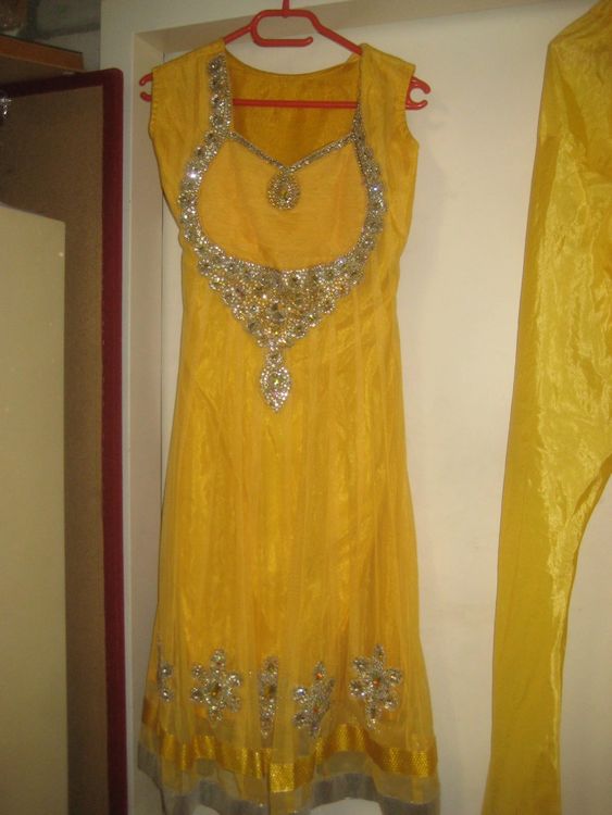 FASNACHT KOSTÜM INDISCH (Neu (gemäss Beschreibung)) in Uster für CHF 30 – mit Lieferung auf ...