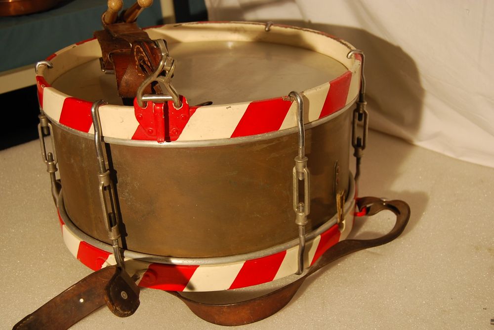 Armee Spiel Trommel 1941 mit Riemen Schlegel Einwandfrei (Gebraucht) in ...