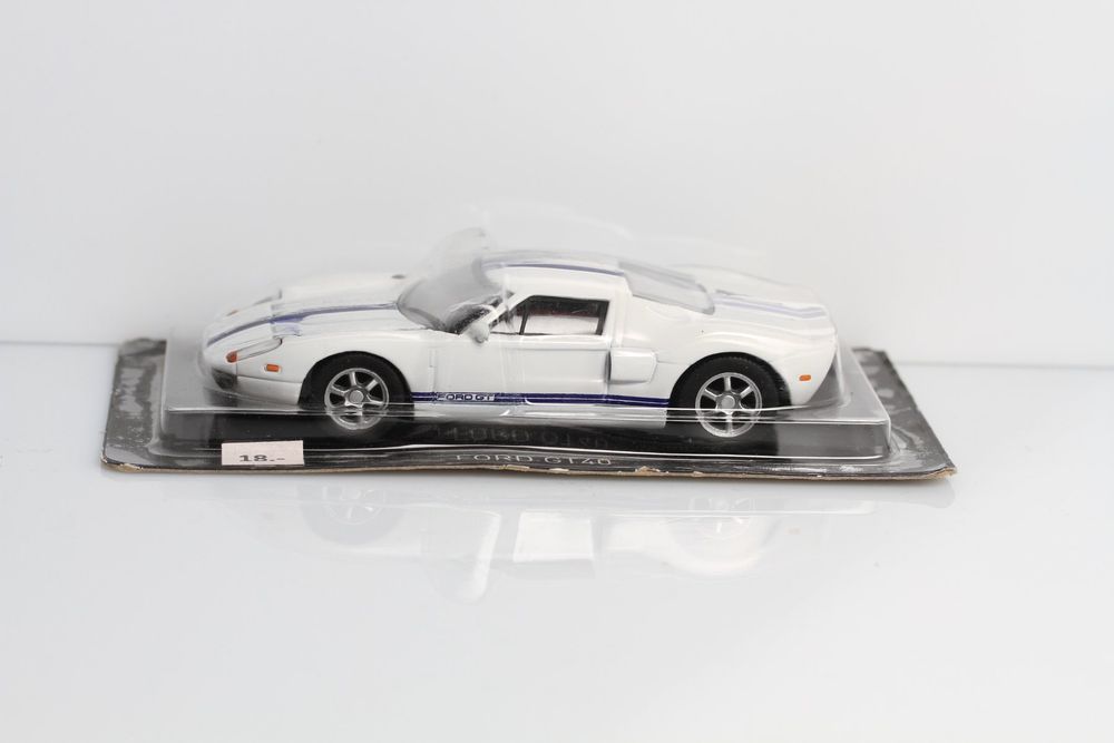 5x 1:43 / Alfa 4C & TZ / Fiat 500 / Ford GT40 / Corolla (Neu (gemäss ...