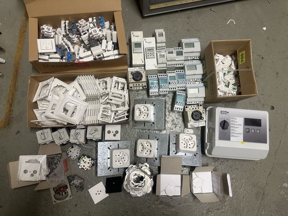 Diverses Elektromaterial (Gebraucht) in Bern für CHF 22 – mit Lieferung ...