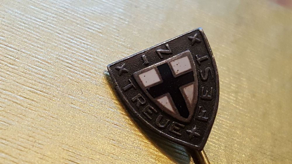 Abzeichen In Treue fest (Gebraucht) in Schaffhausen für CHF 2 – mit ...