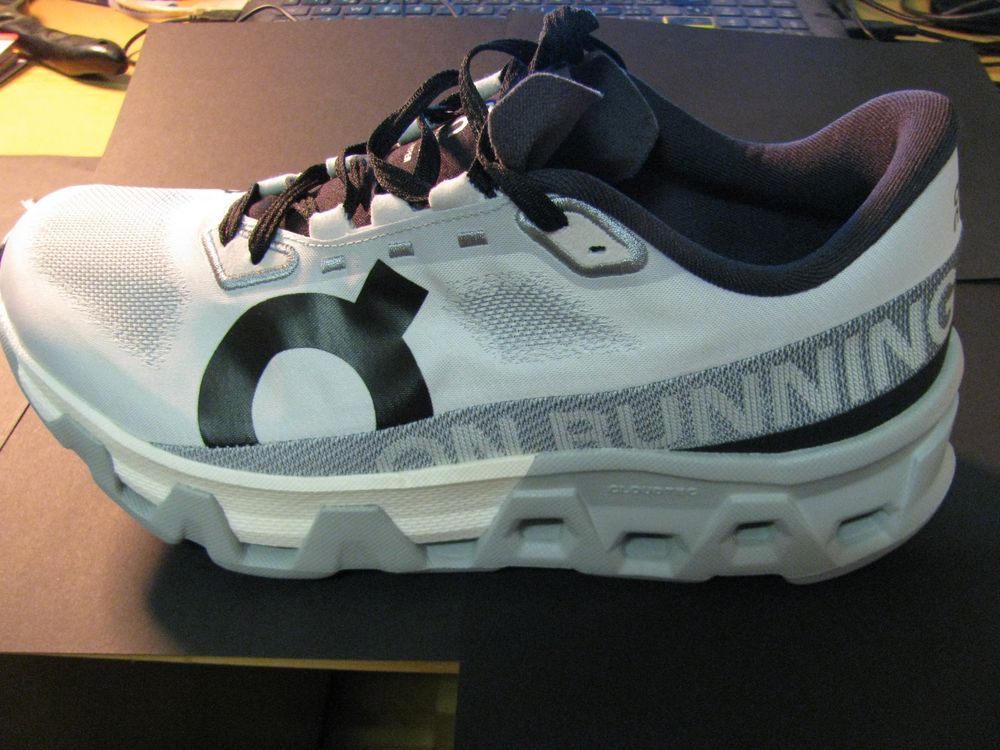 QC Running One Cloudmonster Hyper Sportschuh (Neu (gemäss Beschreibung ...