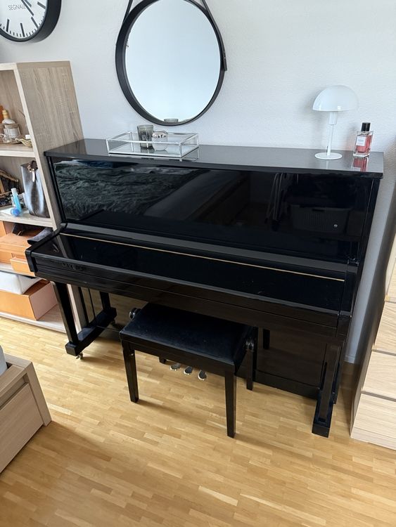 Schwarzes Ritmüller Klavier mit Hocker - Top Zustand! (Gebraucht) in ...