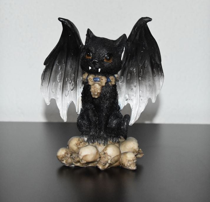 Katze Vampir (Neu und originalverpackt) in Menziken für CHF 29 – mit Lieferung auf Ricardo kaufen