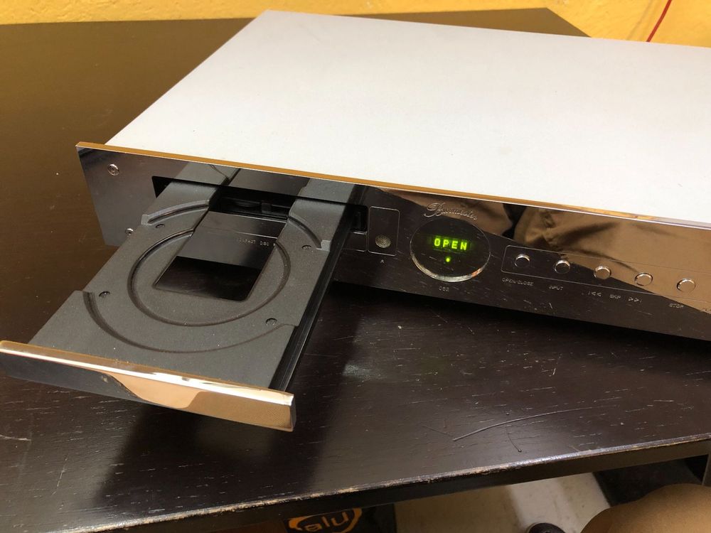 Burmester CD Player 052 defekt (Defekt) in dietlikon für CHF 220 – mit ...