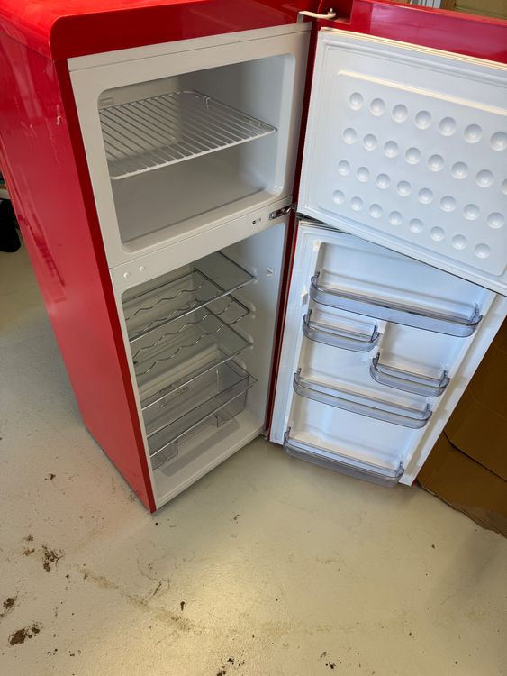 Roter Retro Kühlschrank - Bomann DTR. 353 rot (Gebraucht) in Giebenach ...