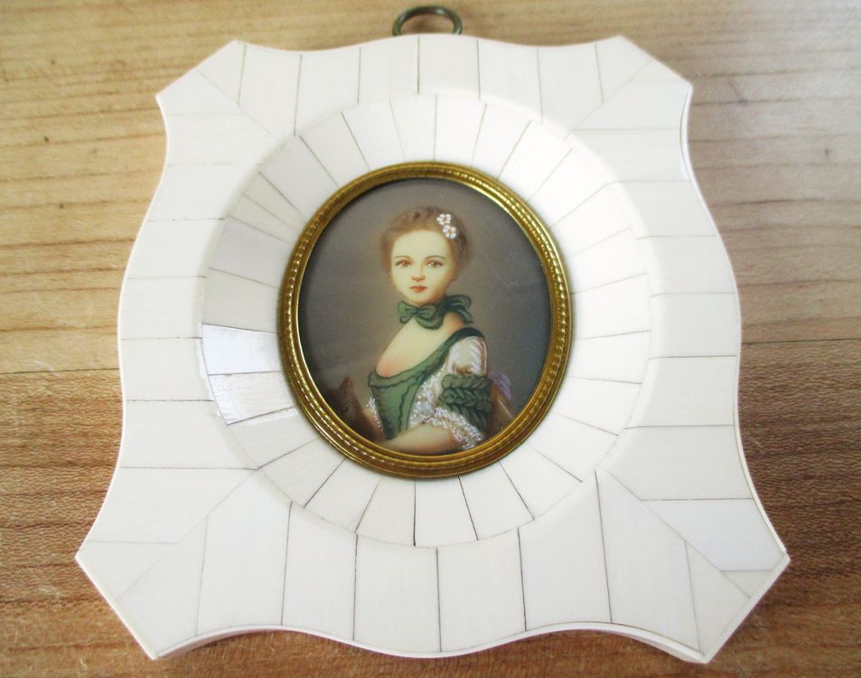 Antike Miniatur Malerei Portrait Mädchen | Kaufen auf Ricardo