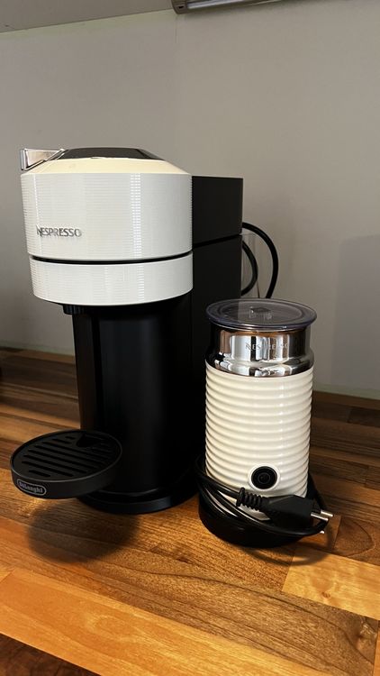 Nespresso DeLonghi Kapselmaschine & Milchschäumer | Kaufen auf Ricardo