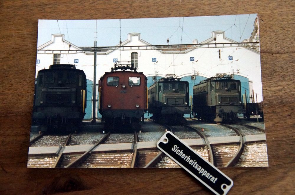 Ältere Triebfahrzeuge vor dem Depot (Foto) (Gebraucht) in Schönenwerd ...