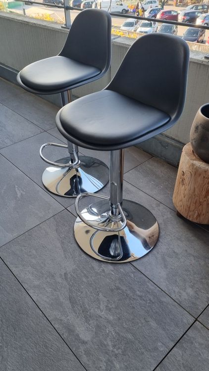 Barhocker schwarz mit Chromgestell. Höhenverstellbar (D'occasion) à Steffisburg pour CHF 40 ...