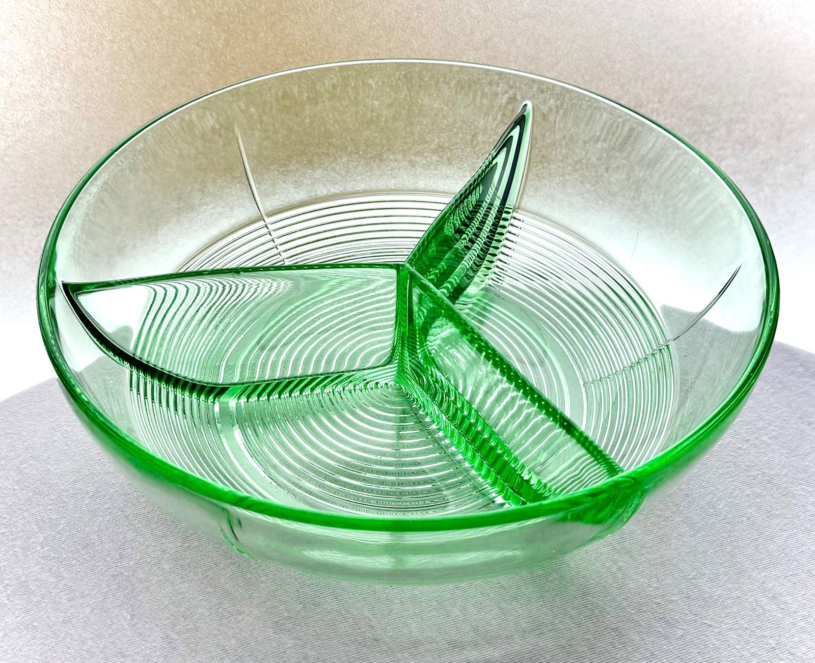 Abteil-Schale Uran(press)glas, Josef Inwald 1940, guter Zus. (Gebraucht ...