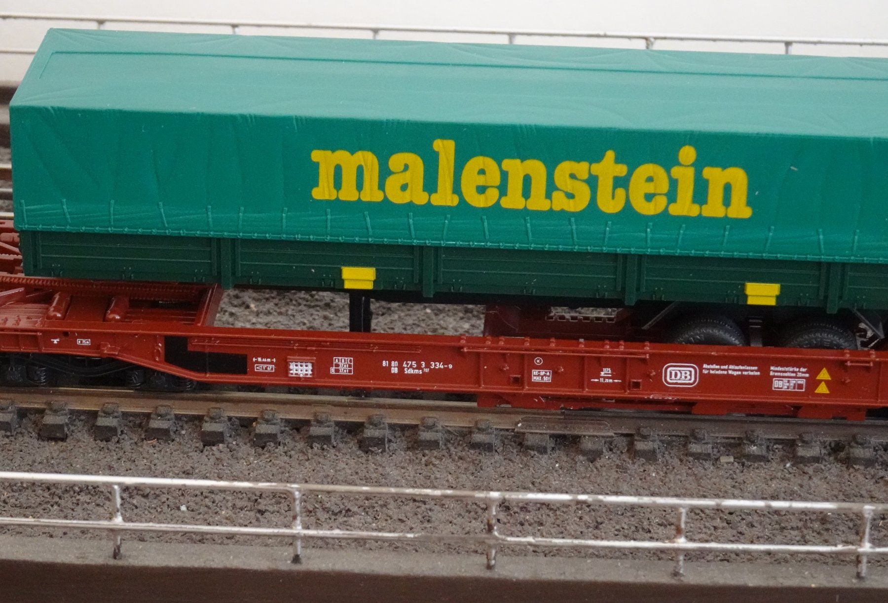 Roco 46358 Huckepack-Wagen 4 Achsen m Auflieger "Malenstein" (Gebraucht ...