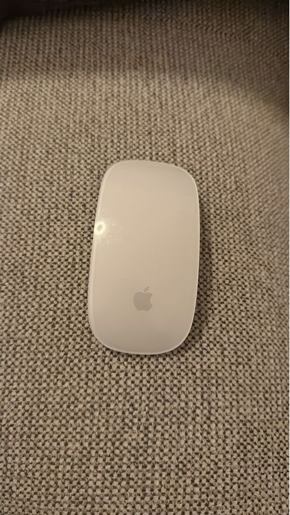 Apple Magic Mouse 2- Wireless and Rechargeable! (Gebraucht) in Zürich für CHF 17 – mit Lieferung ...