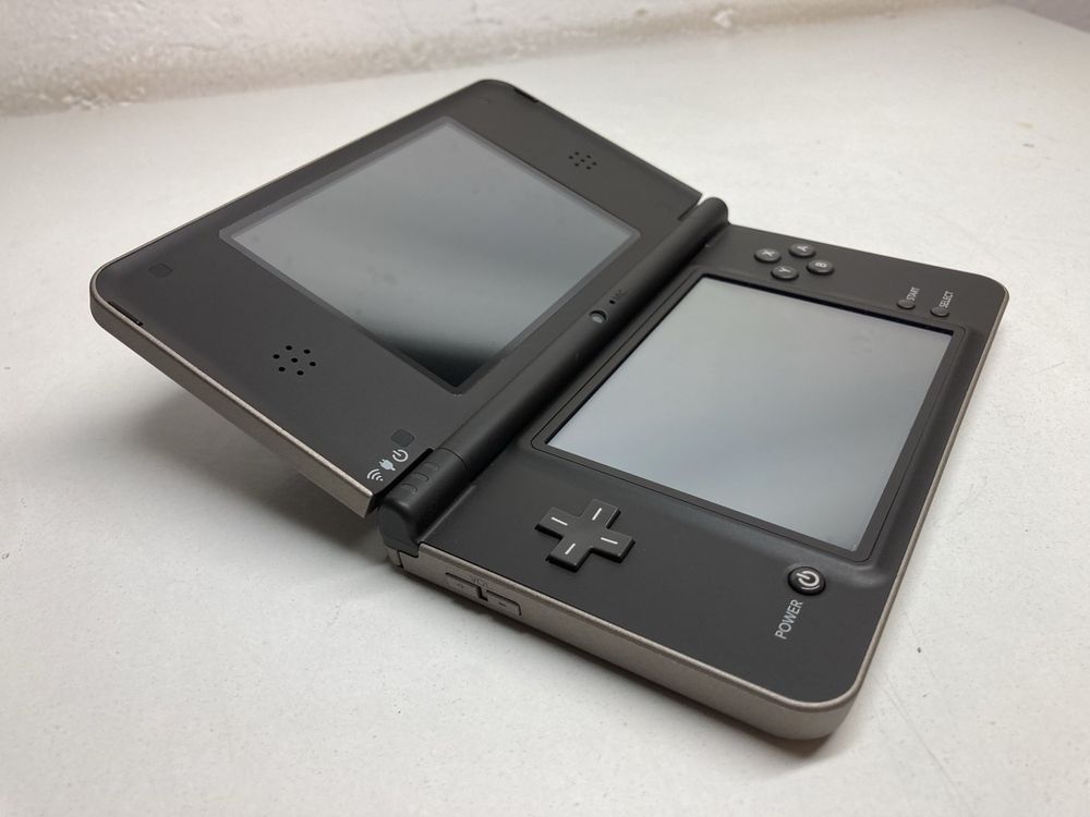 Nintendo DS inkl. Zubehör, Zelda, Sonic und andere Spiele (Gebraucht ...