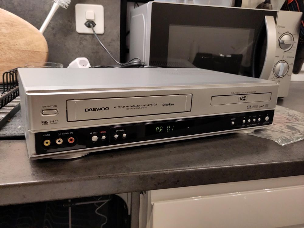 🎬 Daewoo SD-9500S DVD Player & VCR Combo (Defekt) in Capolago für CHF ...