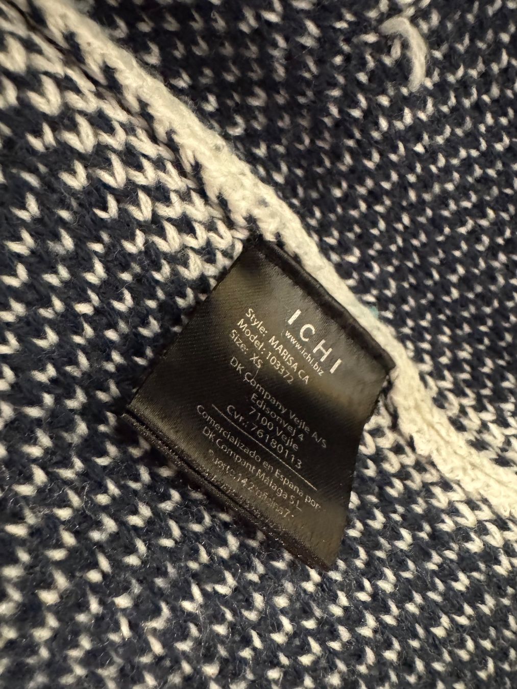 ICHI Strickjacke in Marine/Weiss, Grösse M (Gebraucht) in Männedorf für ...