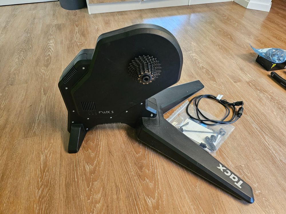 Tacx Flux S (Gebraucht) in Ins für CHF 300 – nur Abholung auf Ricardo ...