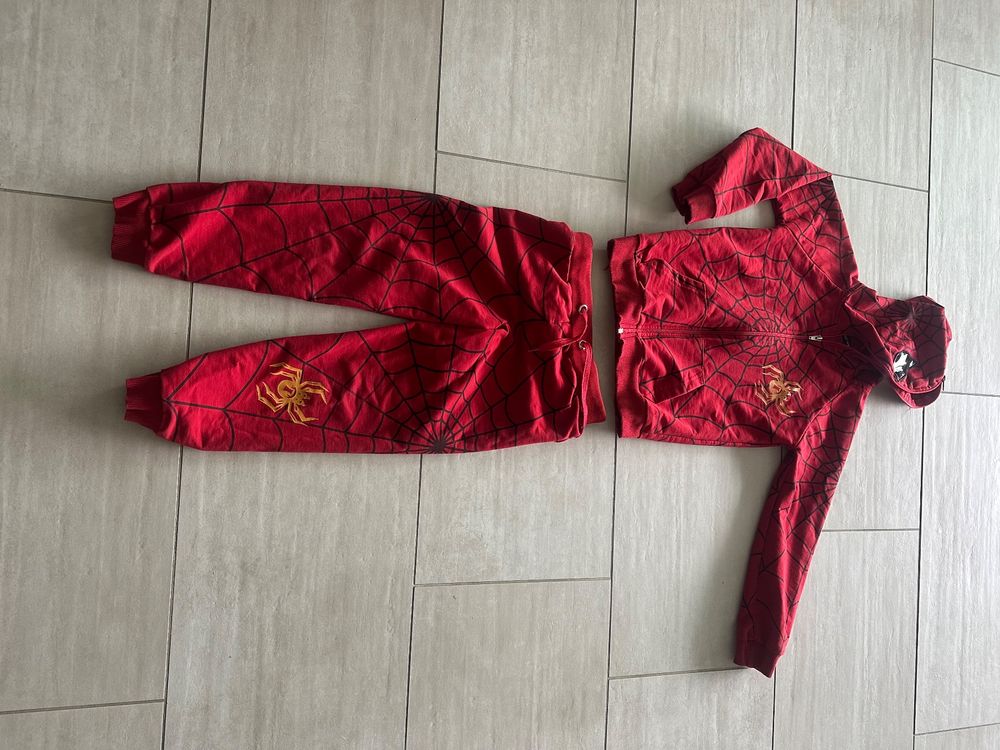 Kinder Trainer Spider-Man Grösse 122-128 | Kaufen auf Ricardo