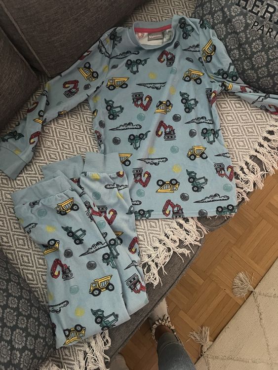 FLAUSCHIGES TRAKTOR/BAGGER PYJAMA GR 134 (Gebraucht) in Basel für CHF 5 – mit Lieferung auf ...