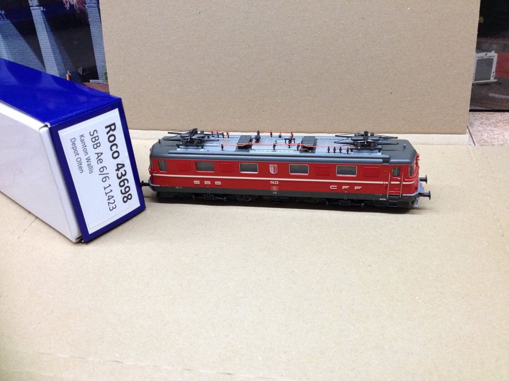 Roco 43698 Ae 6/6 11423 Kt. Wallis rot | Kaufen auf Ricardo
