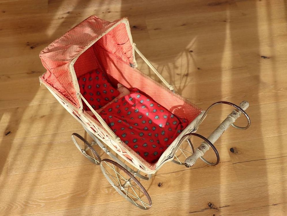 Antiker Puppenwagen (Gebraucht) in Appenzell für CHF 95 – nur Abholung auf Ricardo kaufen